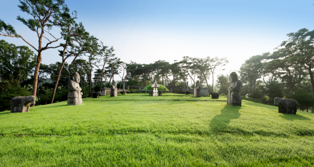 Royal Palaces and Tombs Center - >Cultural Heritage Administration ...